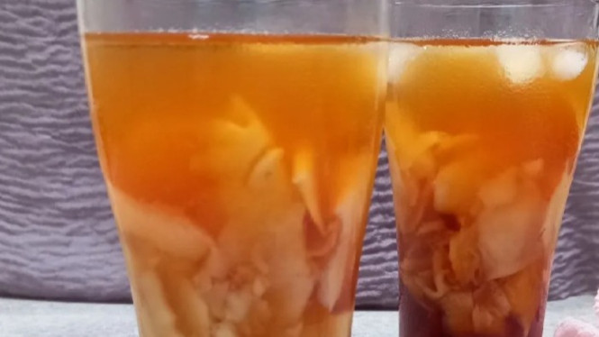Es Tambring Segar Khas Bali dengan Campuran Telur
