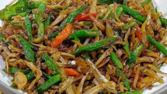 Oseng-Oseng Teri Lombok Ijo, Sajian Sederhana dengan Rasa Juara