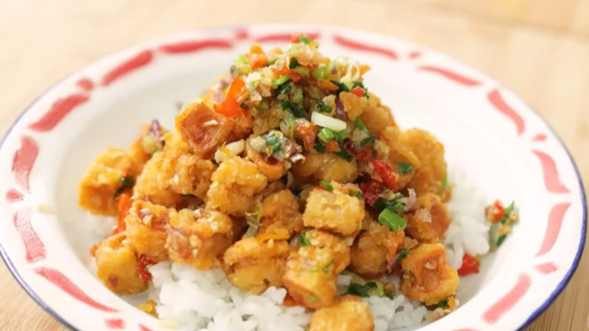 5 Menit Jadi! Resep Nugget Cabai Garam Crispy Gurih ala Devina Hermawan ...