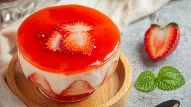 Resep Silky Pudding Stroberi Lembut, Segar Lumer Di Mulut