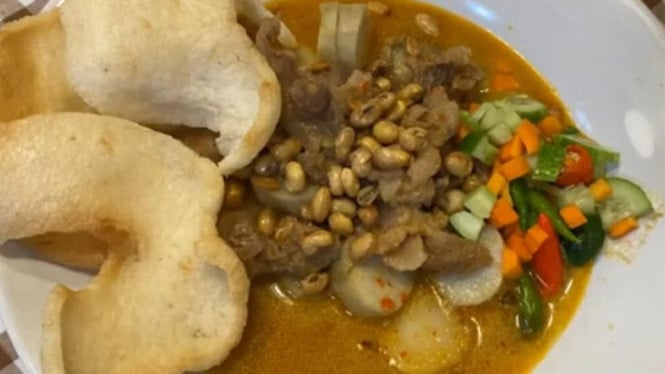 Resep Lontong Kari Sapi dengan Kuah Santan Gurih