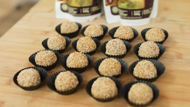 Resep Kue Mochi Wijen Isi Kacang Khas Semarang, Rasanya Lembut dan Legit
