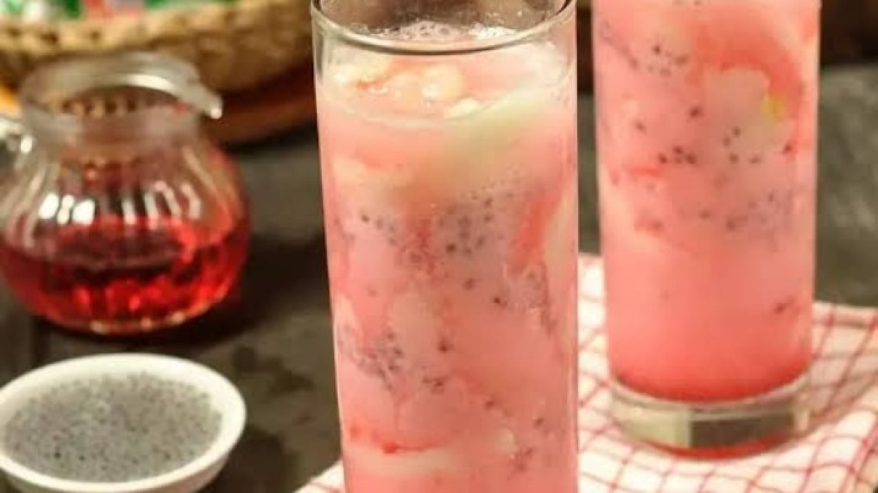 Foto Es Sirsak Lava Pink: Sensasi Asam Manis Segar untuk Bisnis Minuman ...