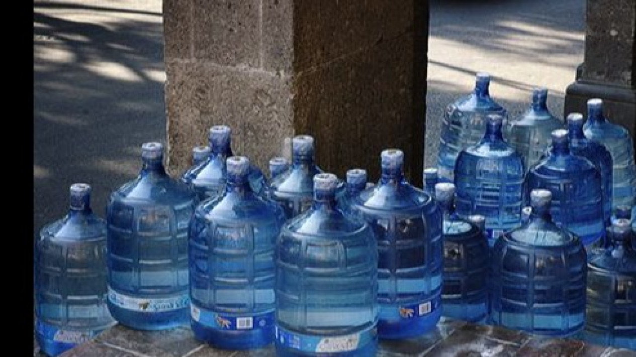 Foto Cara Mudah Membuat Akuarium dari Galon Bekas, Mudah dan Ramah ...