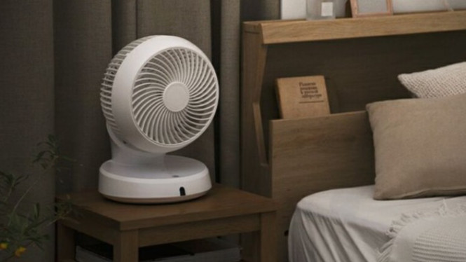 Cari Kipas Angin Praktis Estetik? Cek 5 Rekomendasi Kipas Angin Meja ...
