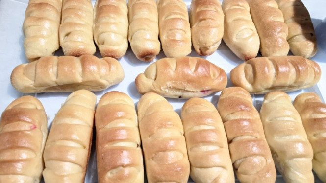 Roti Priangan Legendaris Kuliner Jadul Sejak 1943 yang Tetap Eksis ...
