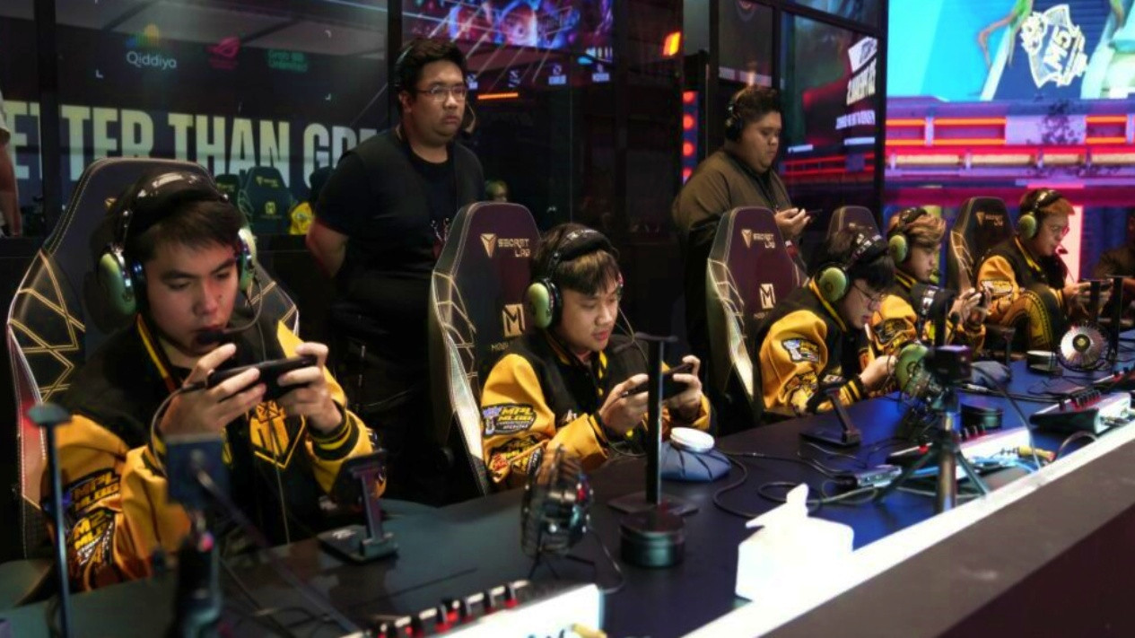 GEEK Fam akan Menantang AP Bren di Semifinal Upper Bracket M5 World ...