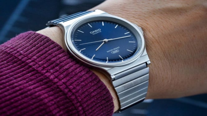 Casio MQ-24 Metal Band, Jam Analog Kasual Gaya Simpel yang Tetap Berkelas
