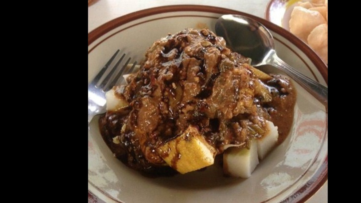 Foto Jadi Makanan Legendaris, Hucap Mak Iroh Jadi Buruan Wisatawan Luar ...