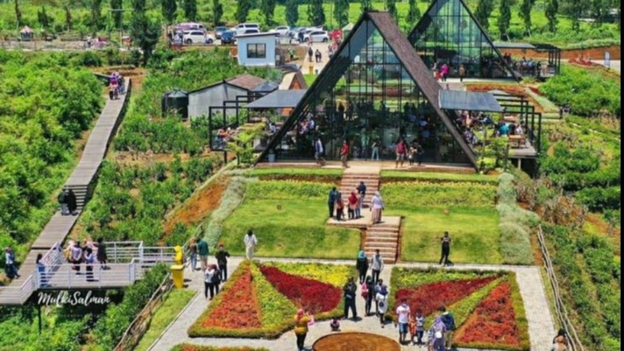 Foto The Ranch Ciater:Wisata Berkuda dengan Panorama Alam