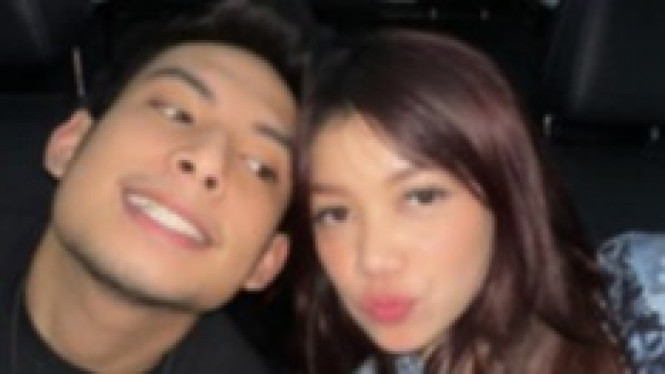 Okin Ngaku Tak Ingin Kenalkan Kekasih ke Anak-anaknya