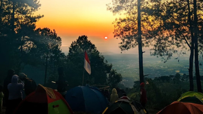 Taman Nasional Gunung Ciremai Ipukan Sensasi Healing di Atas Awan ...
