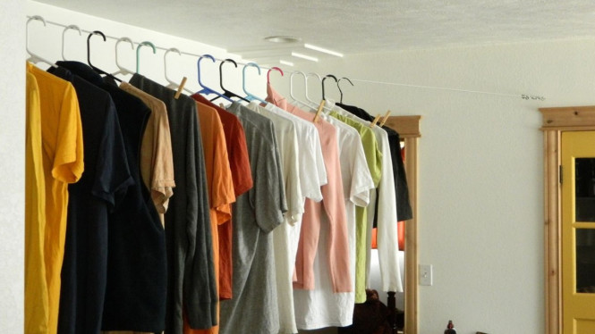 7 Rahasia Menjemur Baju Agar Tetap Kinclong dan Gak Cepat Luntur, Nomor ...