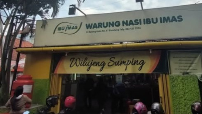 Warung Nasi Bu Imas, Kuliner Sunda Bandung yang Tak Pernah Sepi Sejak 1980