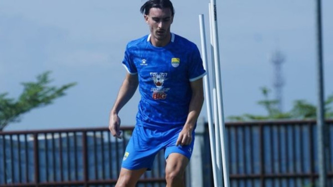 Sempat Absen Latihan Gegara Ini, Andrew Patrick Jung Kini Berlatih