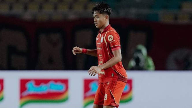 Debut Sensasional! Figo Dennis 19 Tahun Curi Sorotan Saat Persija ...