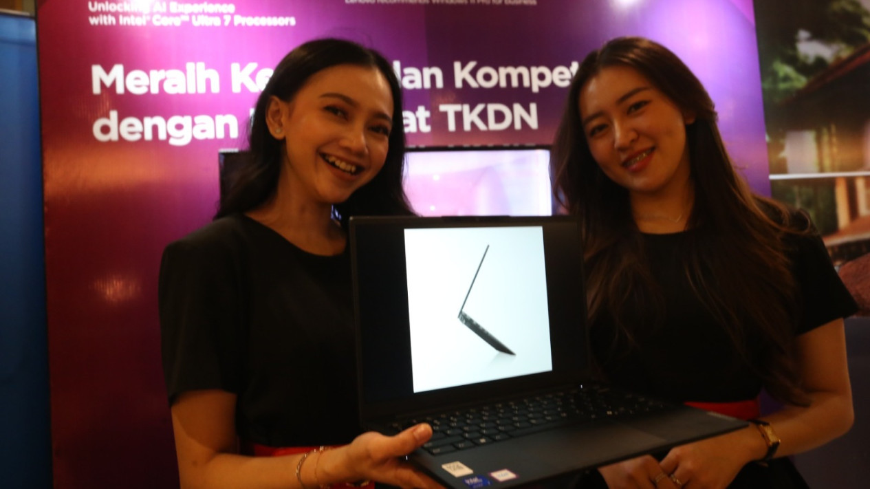 Foto Dukung Kinerja Pemerintahan, Lenovo Perkenalkan 2 Laptop Bersertifikat TKDN