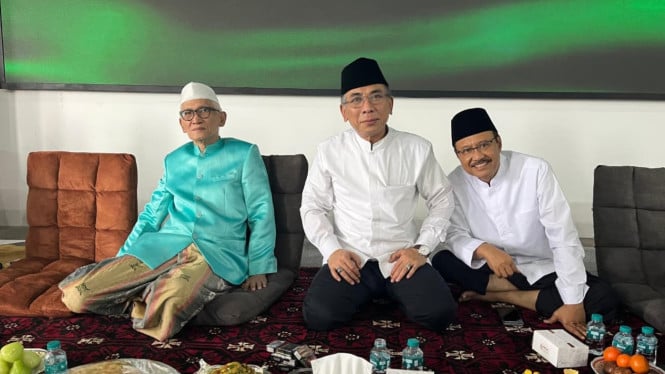 Potret Kebersamaan Petinggi NU dalam Iringan Salawat di Rumah Rais Aam PBNU