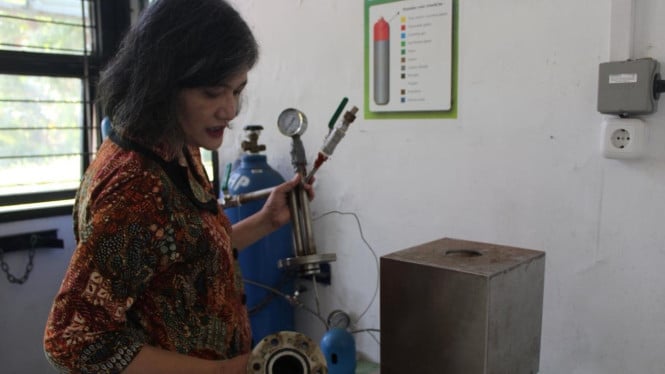 Profesor ITS Ubah Limbah Aluminium Jadi Listrik Ramah Lingkungan