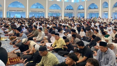 Masjid Raya Al-Bakrie di Lampung
