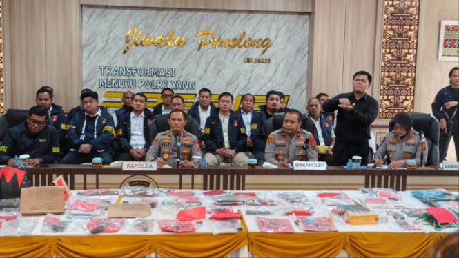 Senpi Rakitan dan Granat Muncul dalam Pengungkapan 75 Kasus Kejahatan ...