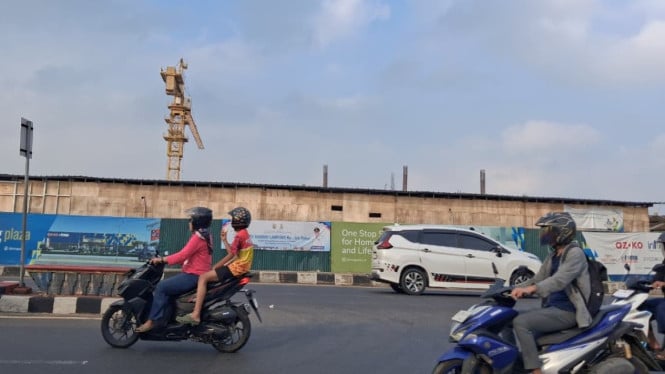 Living Plaza Rajabasa Dilanjutkan: Kemajuan Ekonomi atau Ancaman ...