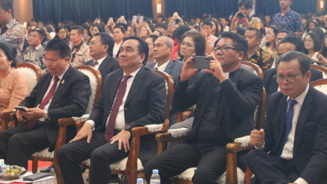 Dies Natalis UHN ke-71 dan HUT HKBP ke-164, Ketua Yayasan Effendi ...