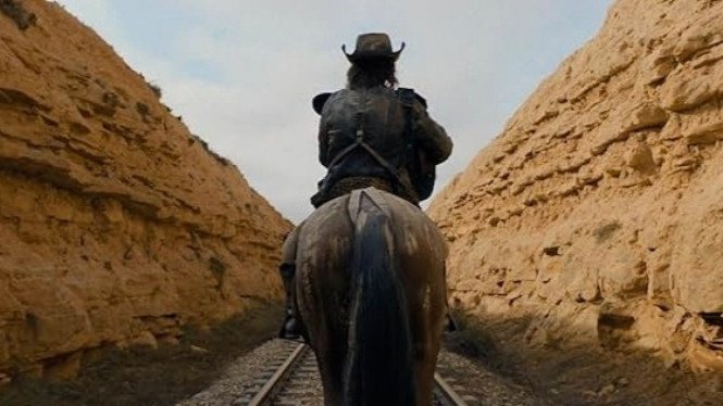 Codron Dipastikan Kembali di The Walking Dead Daryl Dixon Season 4 ...