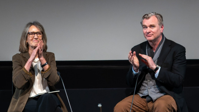 Christopher Nolan Kembali Beraksi dengan Mainan Baru yang Super Canggih!