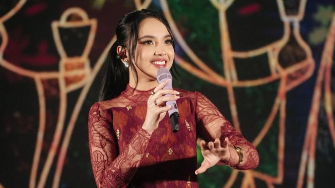 Bikin Nyesek! 7 Lagu Lyodra Cocok Temani Kamu Saat Patah Hati