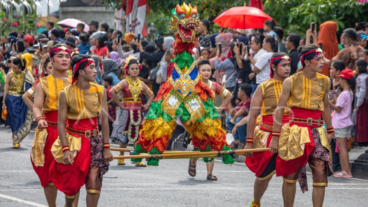 Foto Semarak Tradisi Dugderan 2025: Warak Arak-Arakan dan Rute Pawai Budaya