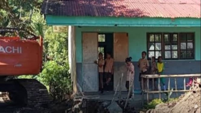 Miris! Gedung SDN Wolomoni Ende Dijebol Demi Koperasi Desa Merah Putih ...