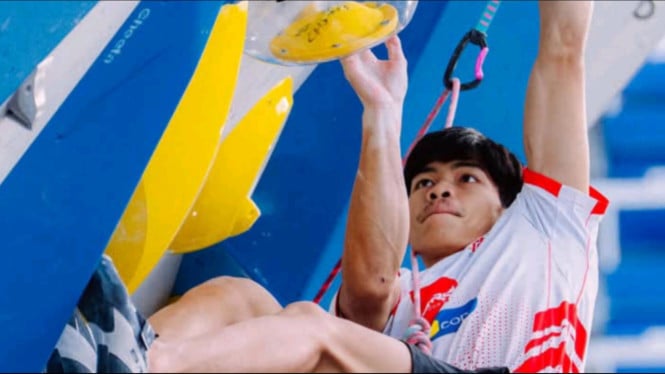Putra Tri Ramadani Juara Lead Piala Dunia Panjat Tebing di Praha
