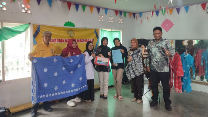 Perkuat Kinerja Batik Arang MS Sawahlunto, Dosen UNISBAR Terapkan ...