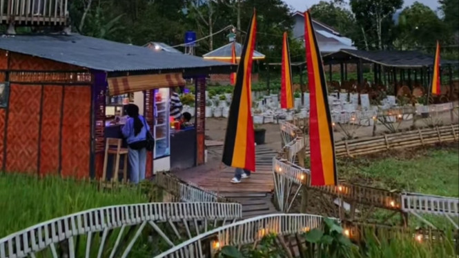 Magek Kapecong Park, Destinasi Wisata Alam Hits di Agam yang Tawarkan ...