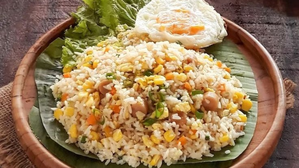 Resep dan Cara Membuat Nasi Goreng Hongkong, Enak, Praktis, dan Menawan!