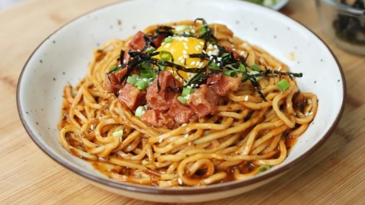 Foto Samyang Mie Pedas Korea yang Pedas Lezat Ala Rumahan, Rahasianya Pakai Gochujang! | Halaman 2