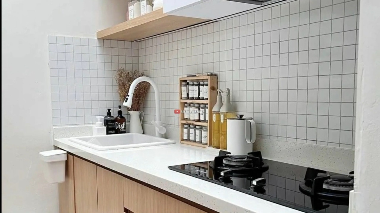 Foto Hemat Ruang & Budget! Desain Dapur Minimalis Sederhana Ini Bikin ...