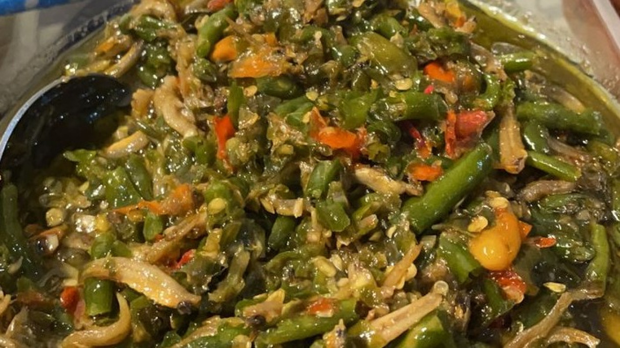 Cara Membuat Sambal Ijo Ikan Teri yang Enak, Dijamin Makan Tambah Lahap!