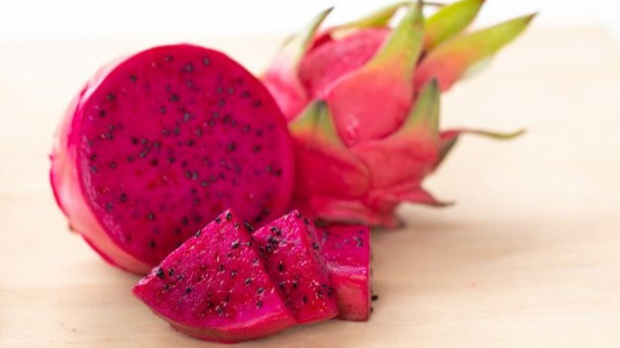 Luar Biasa! Ini 8 Manfaat Buah Naga yang Ampuh Atasi Penyakit Kronis!