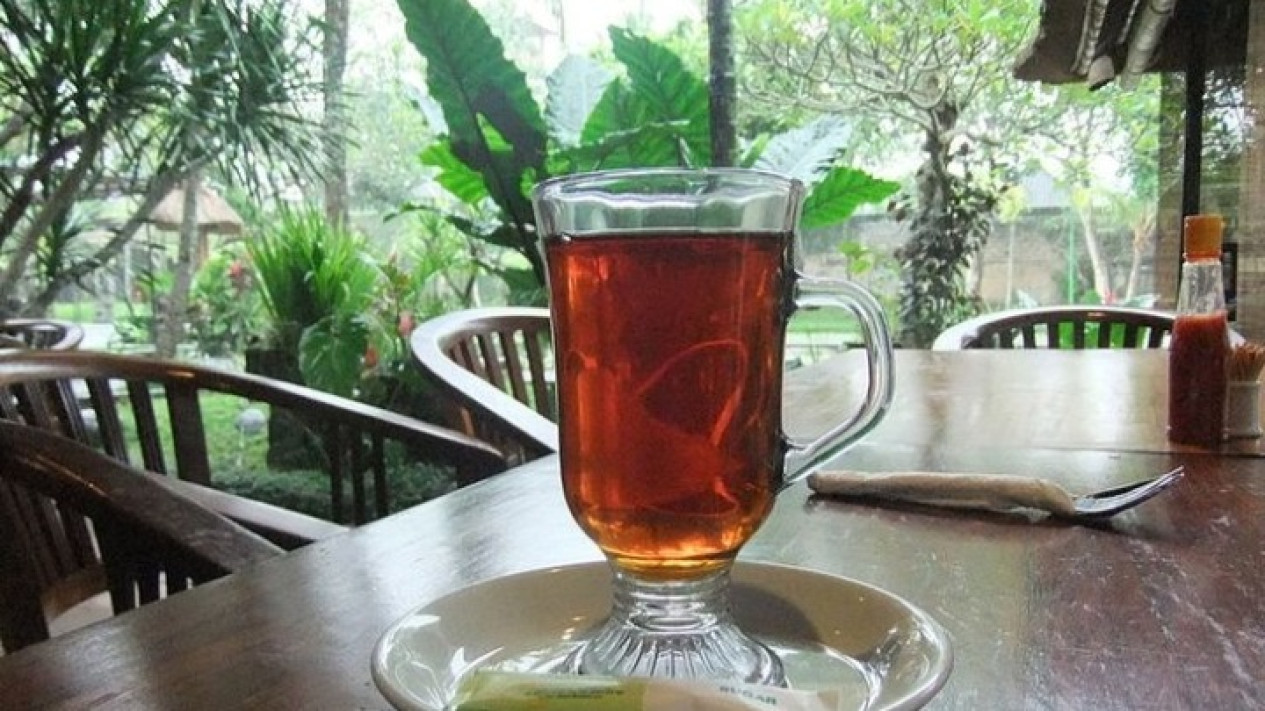 Minum Teh Tawar Setiap Hari Bisa Bikin Jantung Lebih Sehat & Bantu ...