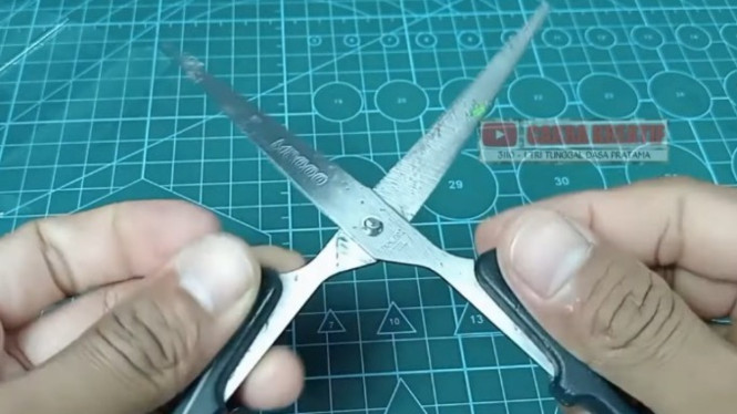 Gunting Tumpul Jangan Langsung Dibuang, Tajamkan Saja dengan Trik Mudah ...