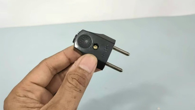 Colokan Listrik Bekas Bisa Jadi Hiasan Kamar Estetik? Ini Caranya!