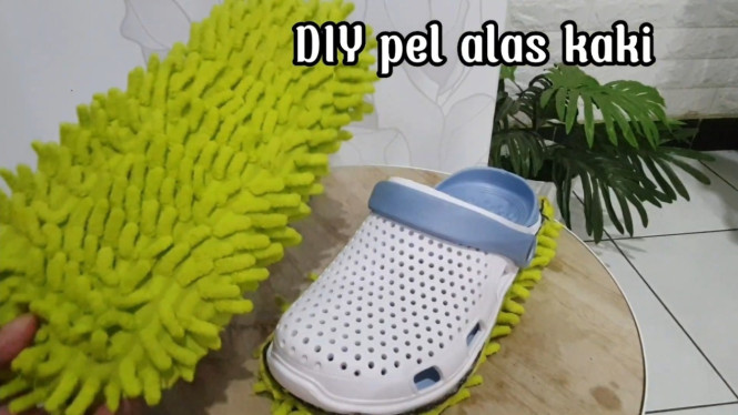 DIY Alas Kaki untuk Mengepel: Solusi Cepat Lantai Bersih Tanpa Tapak Kaki