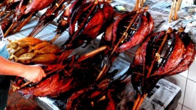 Mau Ikan Asap Khas Manado yang Gurih dan Sedap? Coba Tips Bikin ...