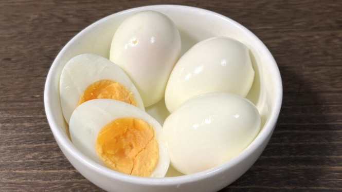 Nggak Banyak Orang Tahu, Ini Fungsi Air Cuka Saat Masak Telur Rebus