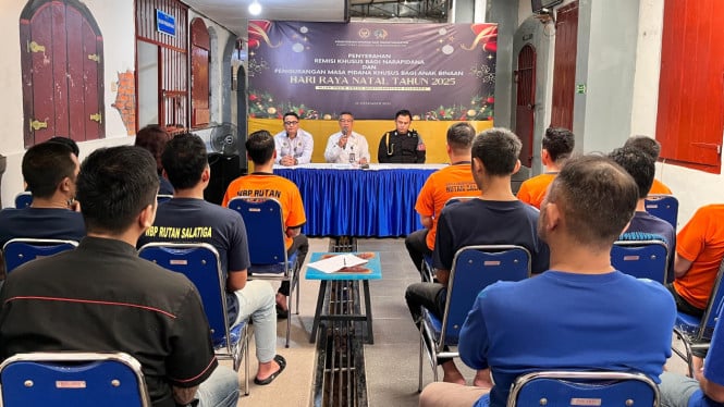8 Warga Binaan Rutan Salatiga Terima Remisi Natal