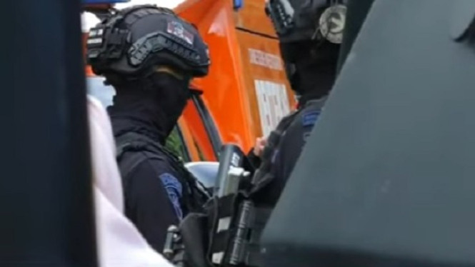 Menelisik Motif Teror Bom SMA 72 Jakarta, Ternyata Ini Arti Simbol di ...