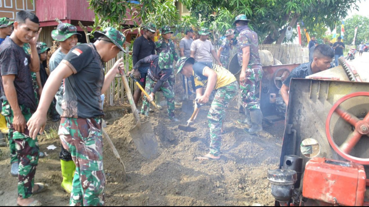 Foto TMMD 2025 di Pangkep: Jalan Desa Mulai Diperbaiki, Target Rampung ...