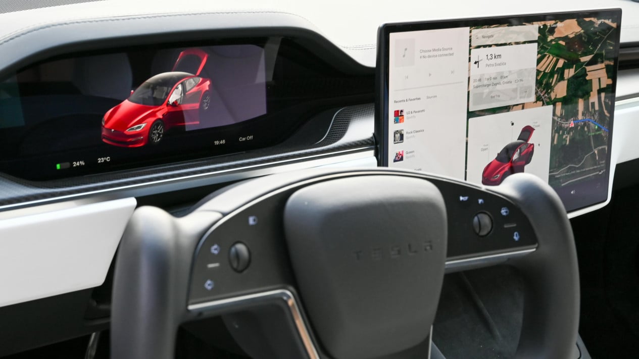 Foto Cerdas Sebelum Gas: Berikut 5 Teknologi Mobil Pintar yang Wajib ...